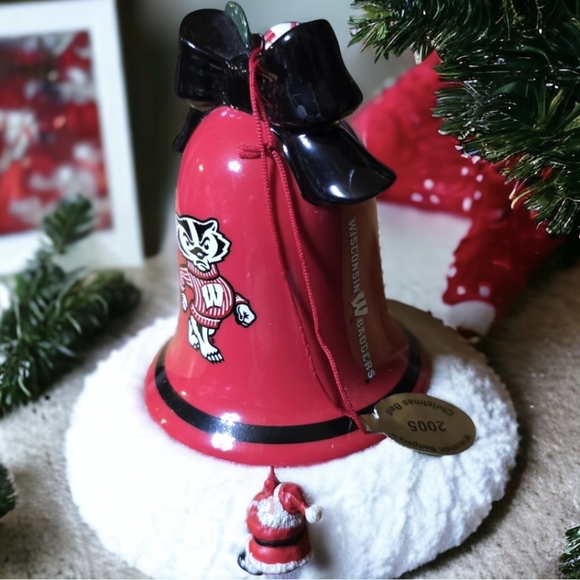 Danbury Mint | Holiday | Nwt Vintage Danbury Mint Wisconsin Badgers ...